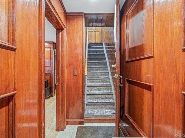 house with 3 bedroom, Ridgewood NY ES103500537