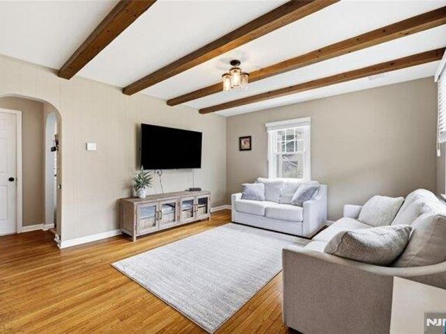 house with 3 bedroom, River Vale NJ ES105156487