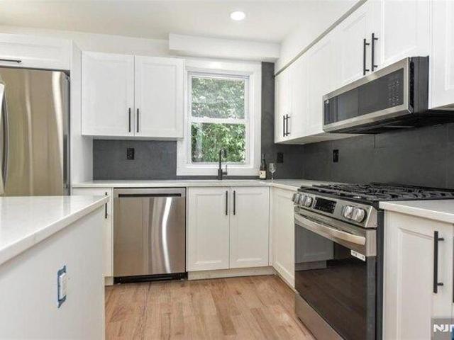 house with 3 bedroom, River Edge NJ ES104408095