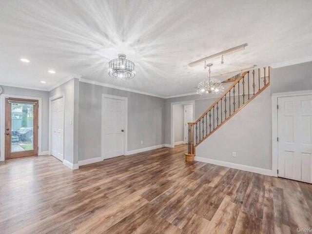 house with 3 bedroom, Ronkonkoma NY ES104904848
