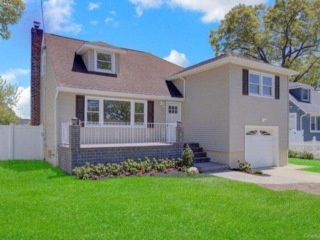 house with 3 bedroom, Roosevelt NY DS103621496