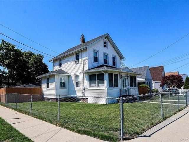 house with 3 bedroom, Roosevelt NY DS103622421
