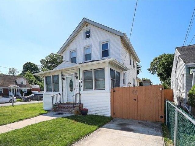 house with 3 bedroom, Roosevelt NY ES103622421