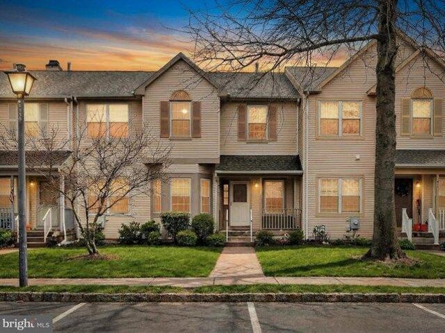 house with 3 bedroom, Robbinsville NJ DS102558973