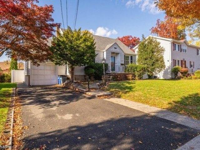 house with 3 bedroom, Rochelle Park NJ ES104409208