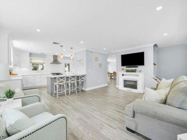 house with 3 bedroom, Rochelle Park NJ ES104808991