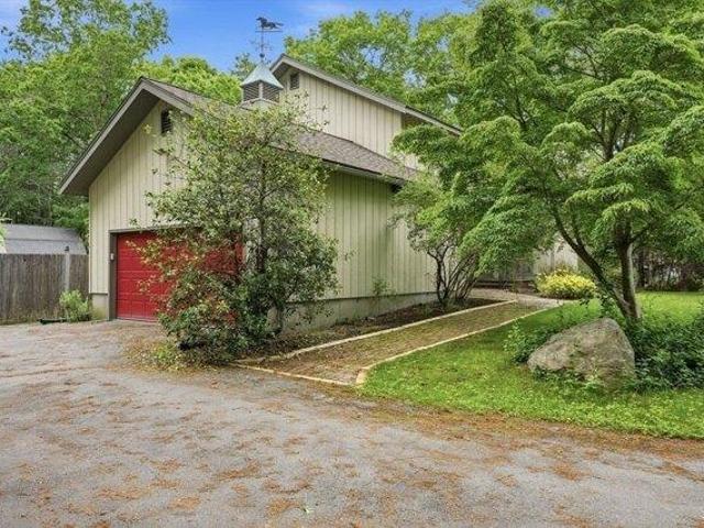 house with 3 bedroom, Rochester MA DS104116658