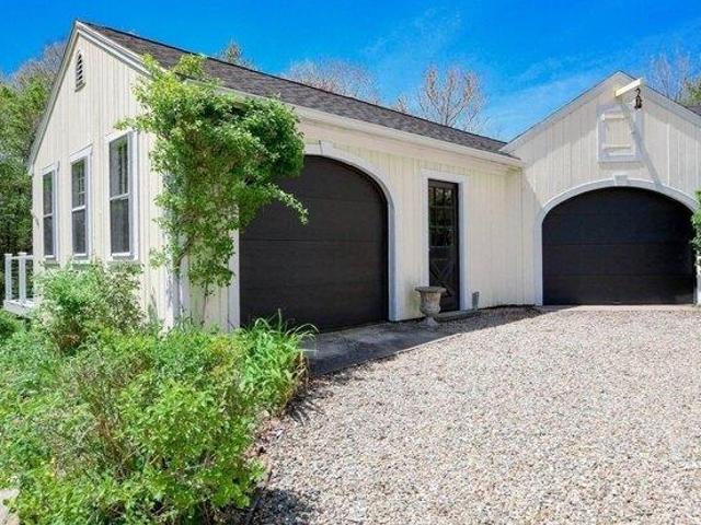 house with 3 bedroom, Rochester MA ES104904401
