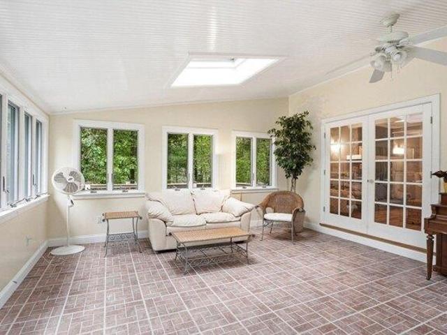 house with 3 bedroom, Rochester MA ES105108261