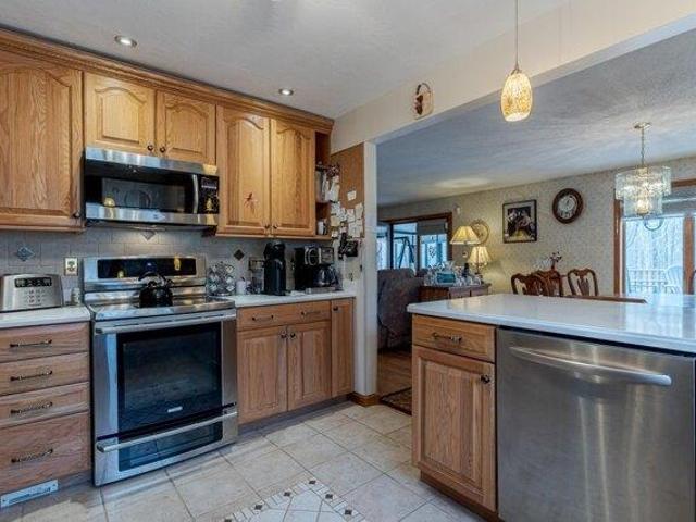 house with 3 bedroom, Rochester NH DLS102594844