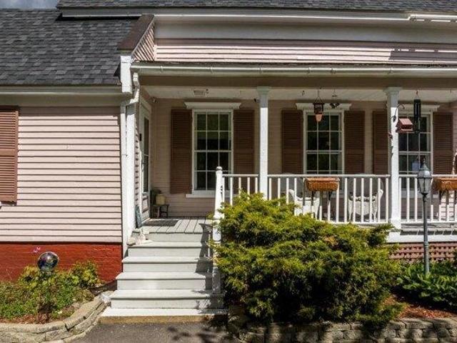 house with 3 bedroom, Rochester NH DS102668950