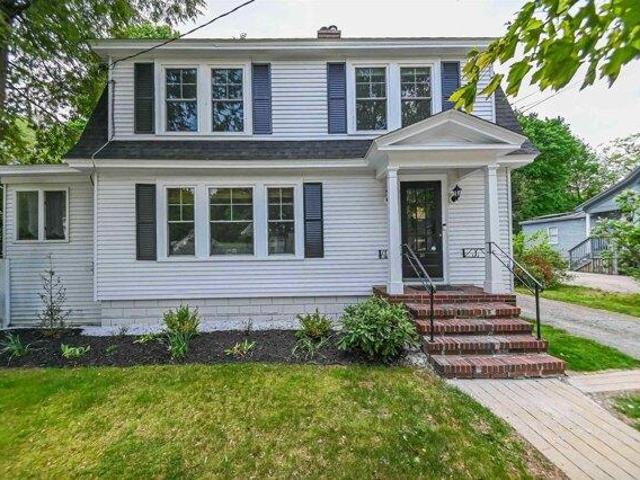 house with 3 bedroom, Rochester NH DS104477995