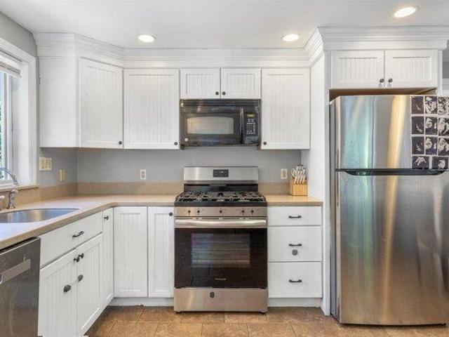 house with 3 bedroom, Rochester NH ES103851244