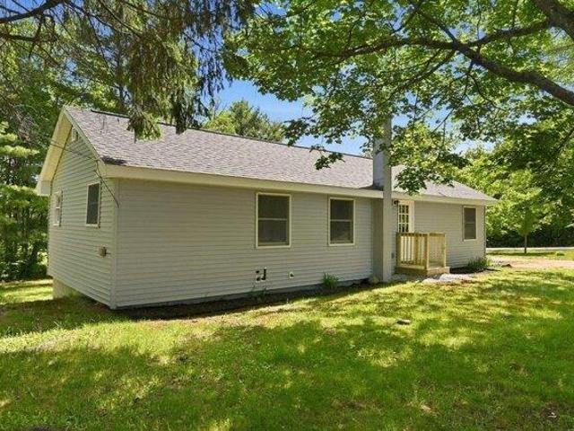 house with 3 bedroom, Rochester NH ES103184898