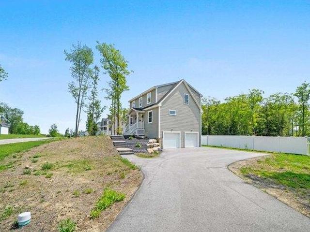 house with 3 bedroom, Rochester NH ES103186569