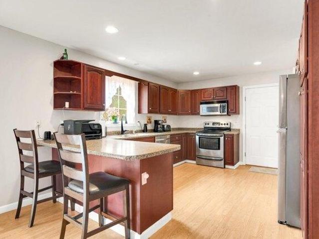house with 3 bedroom, Rochester NH ES103187435