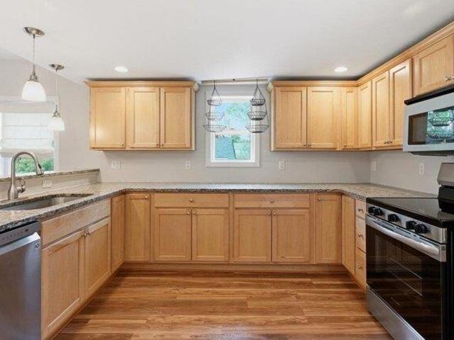 house with 3 bedroom, Rochester NH ES103190270