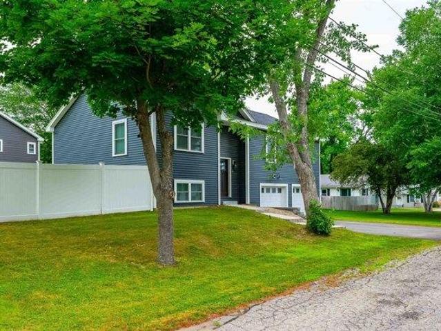 house with 3 bedroom, Rochester NH ES104477697