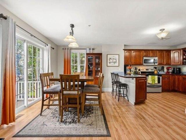 house with 3 bedroom, Rochester NH ES104603926