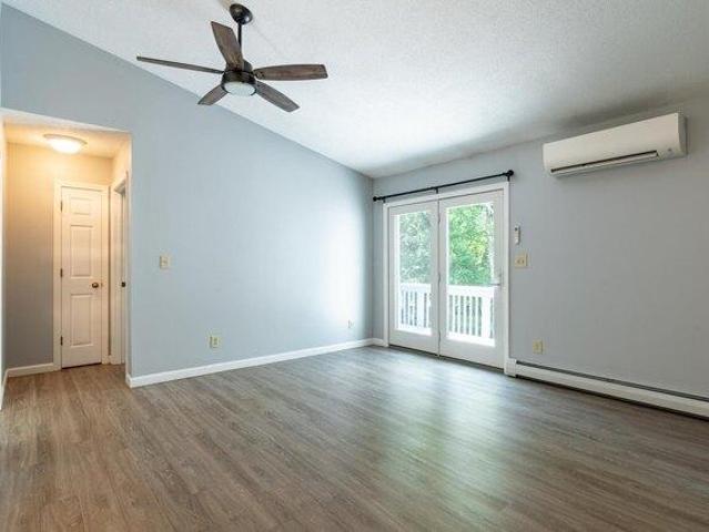 house with 3 bedroom, Rochester NH ES104791183