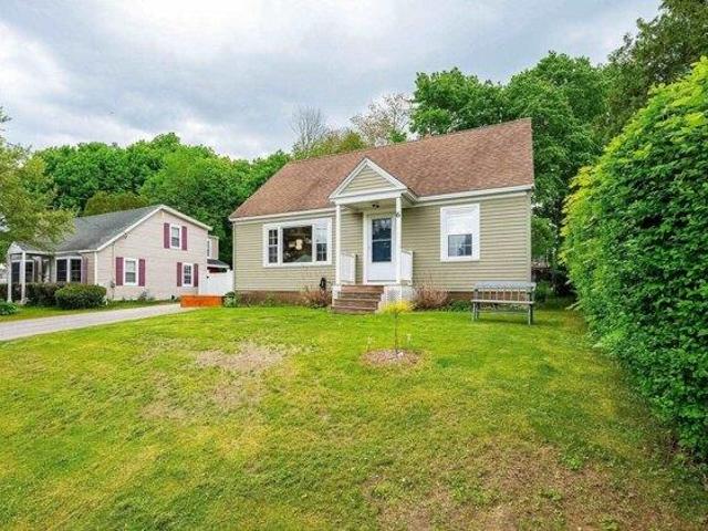 house with 3 bedroom, Rochester NH ES104077740