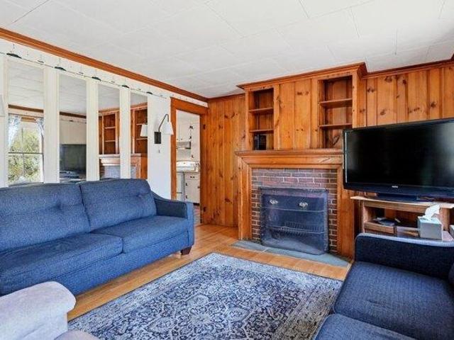 house with 3 bedroom, Rochester NH ES105174874