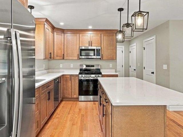 house with 3 bedroom, Rochester NH ES105189982