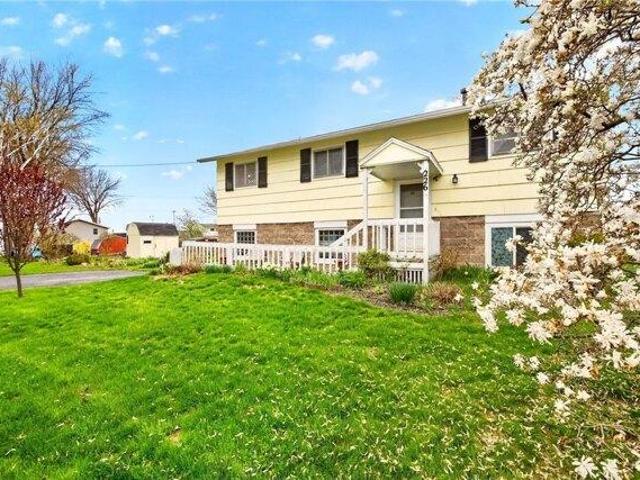 house with 3 bedroom, Rochester NY DS103622089
