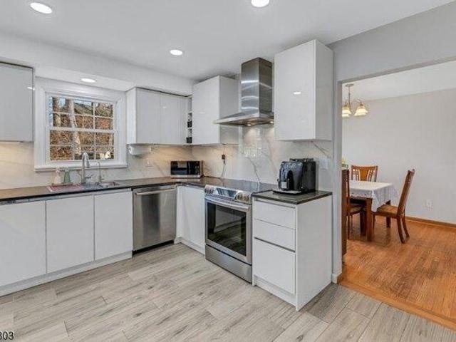 house with 3 bedroom, Rockaway NJ DLS101750271