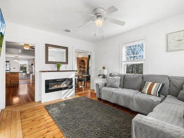 house with 3 bedroom, Rockland MA DS102634513