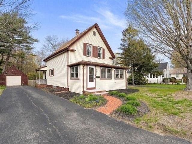 house with 3 bedroom, Rockland MA DS102776625