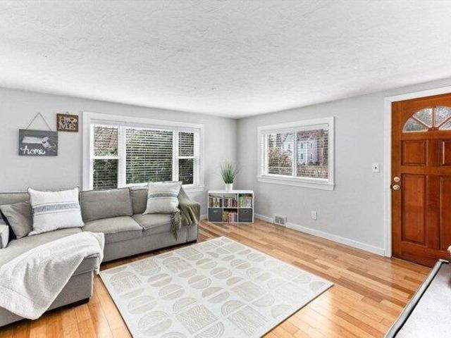house with 3 bedroom, Rockland MA DS102825506