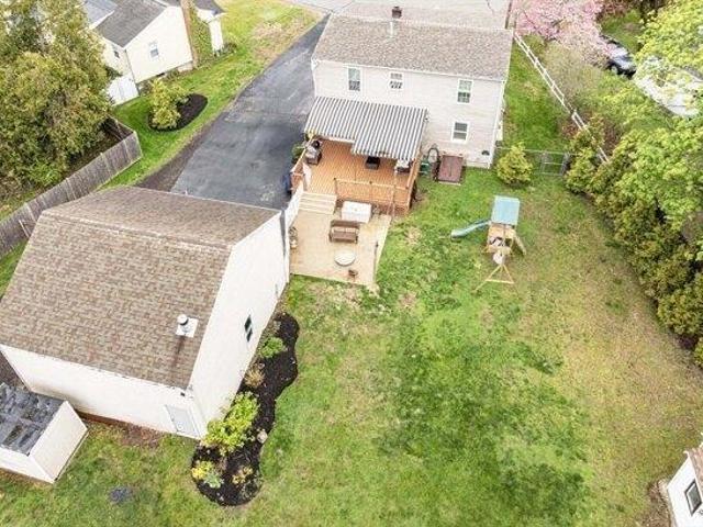 house with 3 bedroom, Rockland MA ES103605625