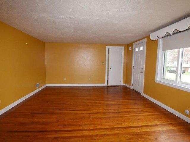 house with 3 bedroom, Rockland MA ES105112899