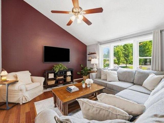 house with 3 bedroom, Rockland MA ES105115036