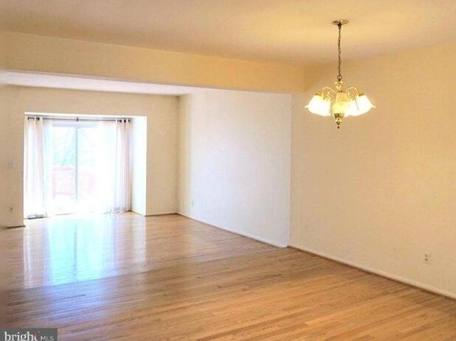house with 3 bedroom, Rockville MD ES104901894