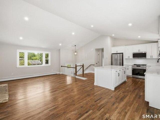 house with 3 bedroom, Rocky Hill CT ES104443510