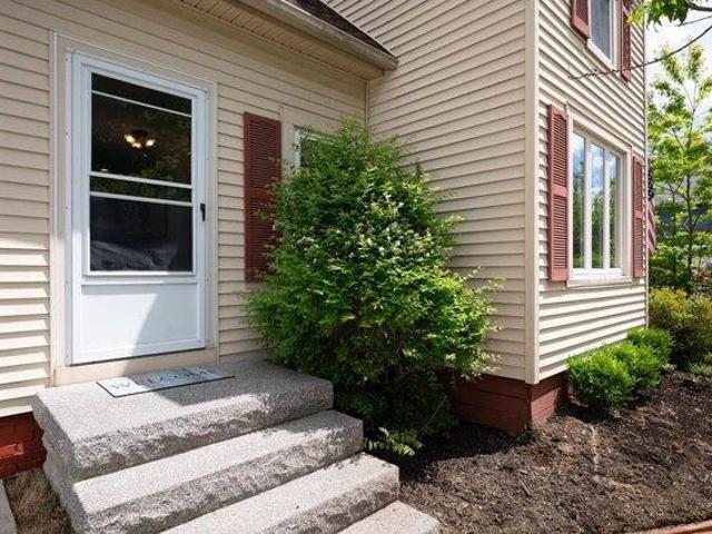 house with 3 bedroom, Rollinsford NH DS103100291