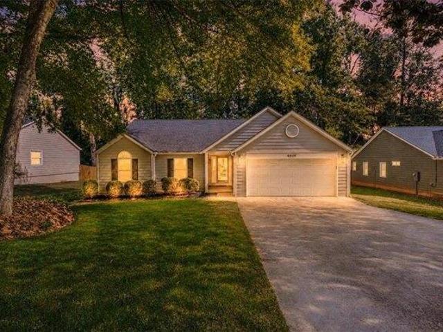 house with 3 bedroom, Roswell GA ES104899386