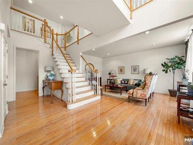 house with 3 bedroom, Roseland NJ ES105123412