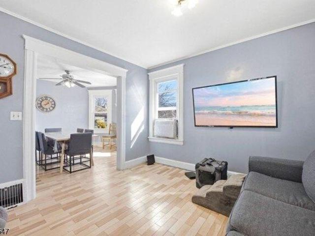 house with 3 bedroom, Roselle NJ ES105175219