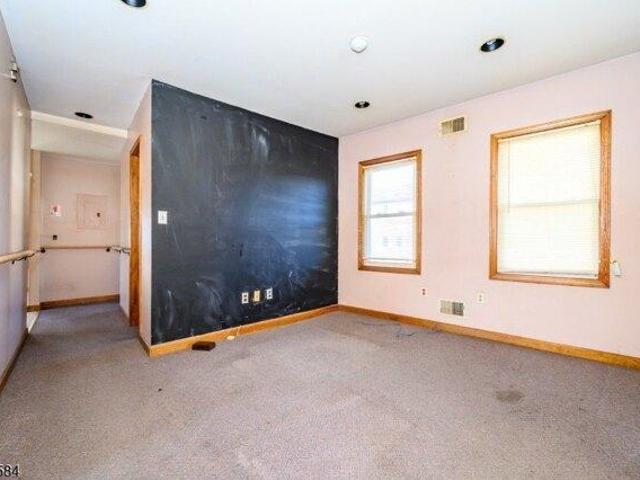 house with 3 bedroom, Roselle Park NJ ES104189474