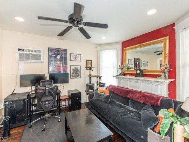 house with 3 bedroom, Roselle Park NJ ES105142505