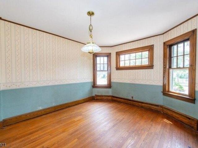house with 3 bedroom, Roselle Park NJ ES105142900