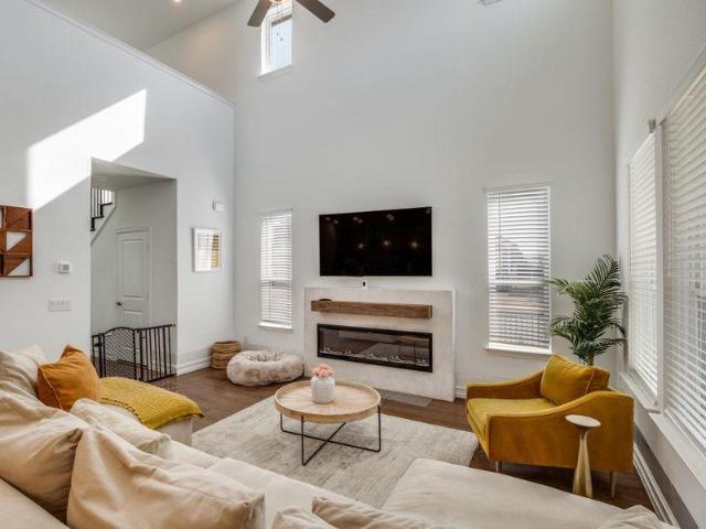 house with 3 bedroom, Rowlett TX ES100973196
