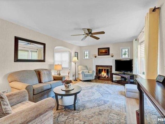 house with 3 bedroom, Rutherford NJ ES104234867