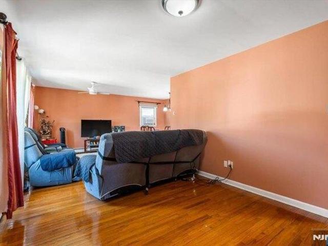 house with 3 bedroom, Rutherford NJ ES104542983