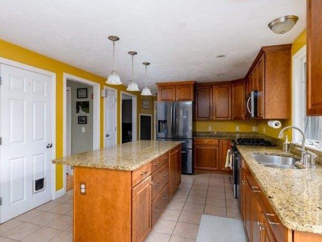 house with 3 bedroom, Rutland MA ES104946533