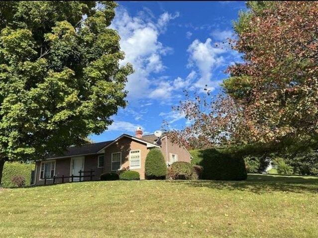 house with 3 bedroom, Rutland VT DLS103072340