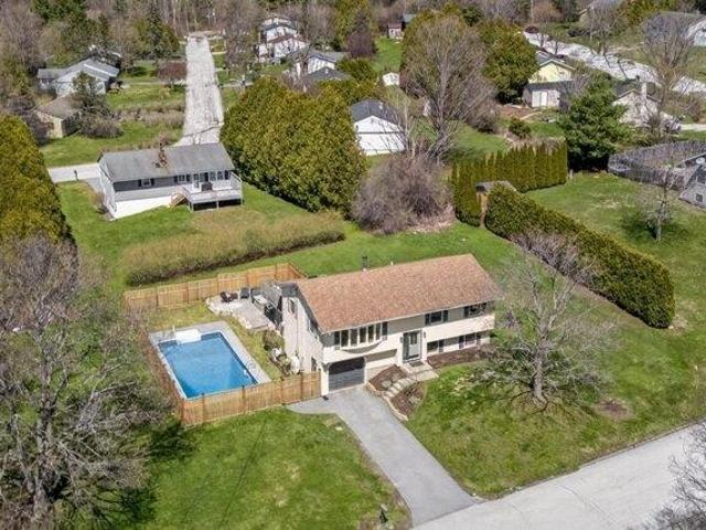 house with 3 bedroom, Rutland VT DLS103072364